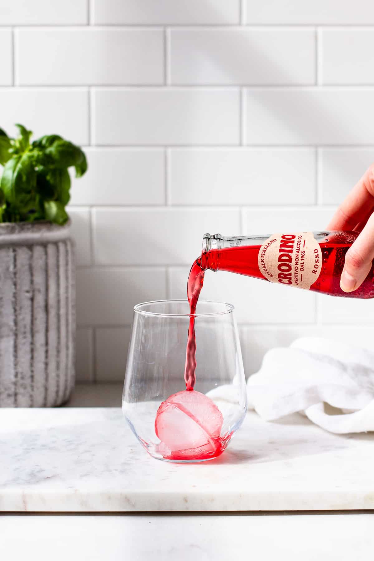 Crodino Spritz (Alcohol-Free Aperol Spritz) - Cooking With Elo