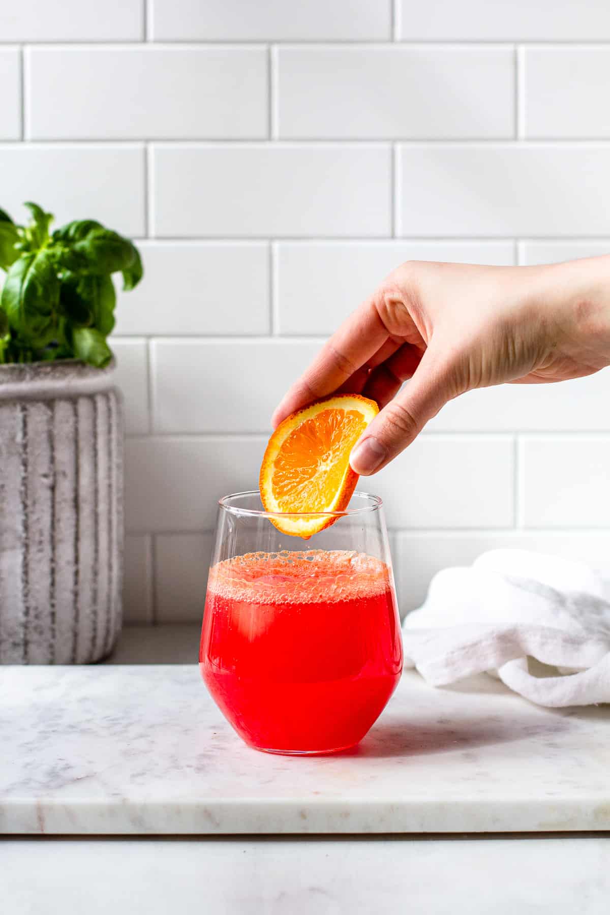 Crodino Spritz (Alcohol-Free Aperol Spritz) - Cooking With Elo