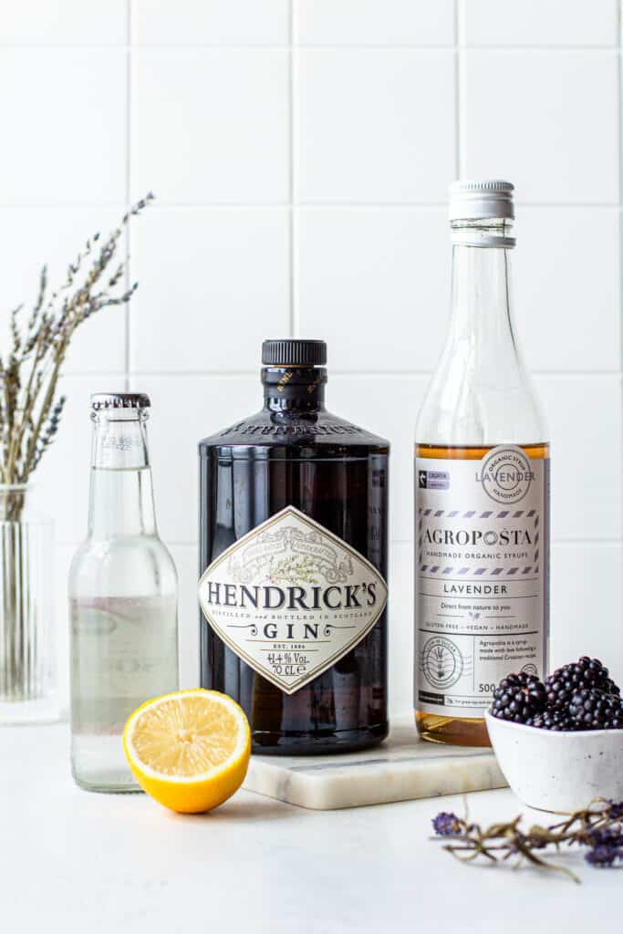 Blackberry Gin Cocktail With Lavender Syrup - Cooking With Elo