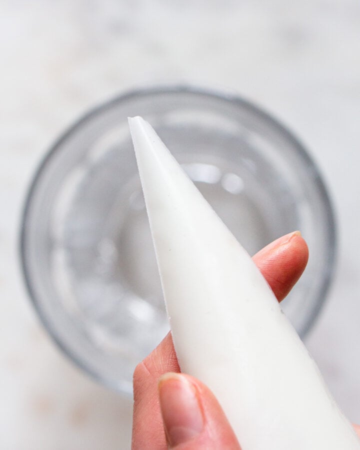 How To Color Icing Without Food Coloring (Plant-Based) - Cooking With Elo