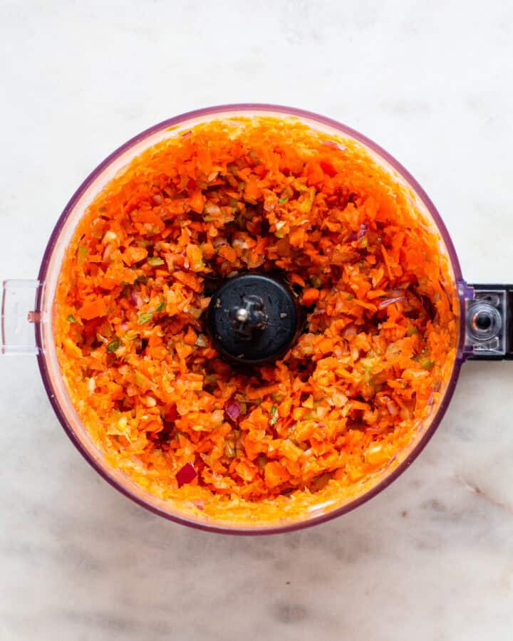 Easy TVP Chili Recipe (With Soya Mince) - Cooking With Elo