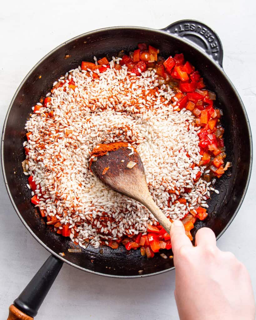 Easy Vegan Paella (Without Seafood) - Cooking With Elo