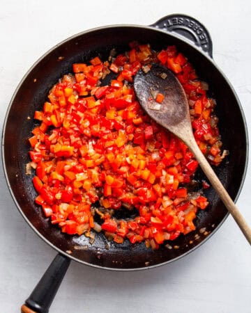 Easy 1-Pan Vegan Paella (Without Seafood) - Cooking With Elo